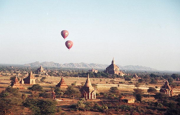 Go Temple-Hopping in Bagan | Southeast Asia Travel